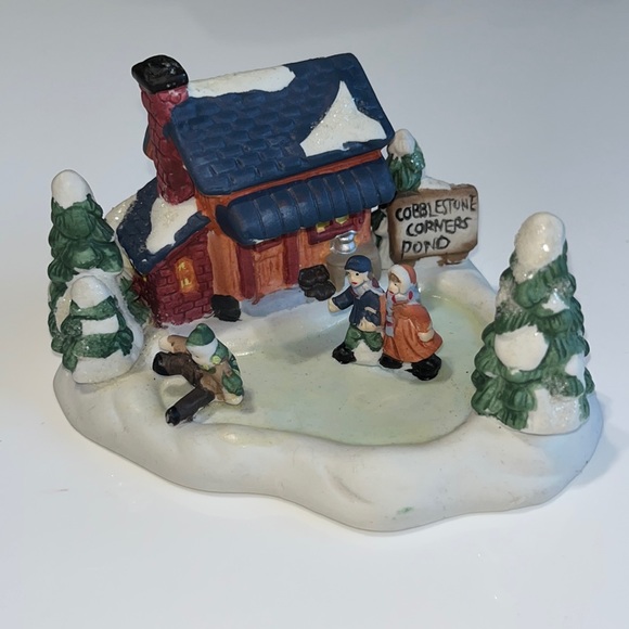 Cobblestone Corners 2002 | Holiday | 202 Vintage Ceramic Handmade ...